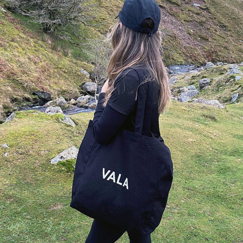 VALA black XL shopper tote bag – VALAENERGY