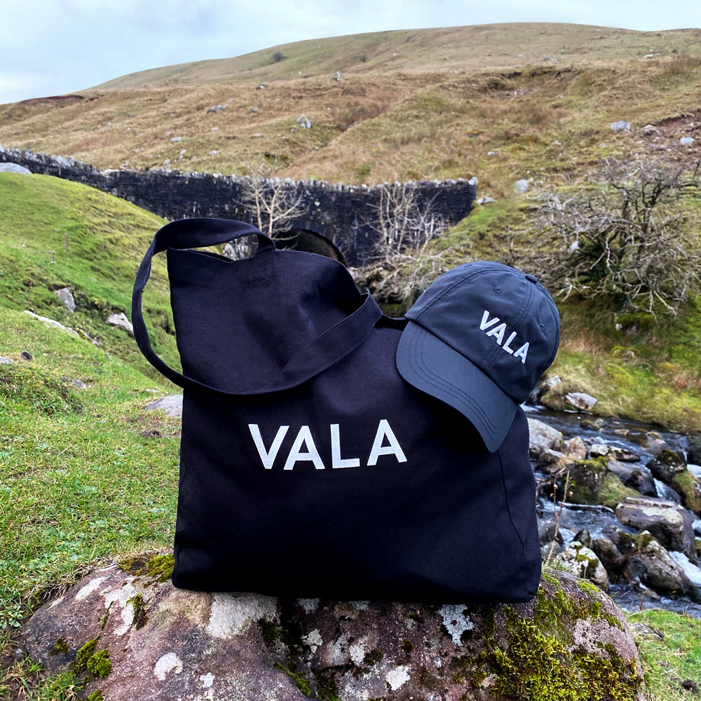 VALA black XL shopper tote bag – VALAENERGY
